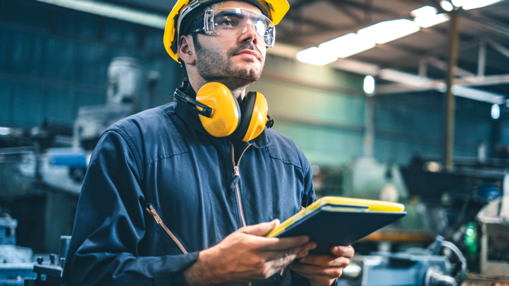 Best Practices for Managing Contractors On-Site - Heresafe